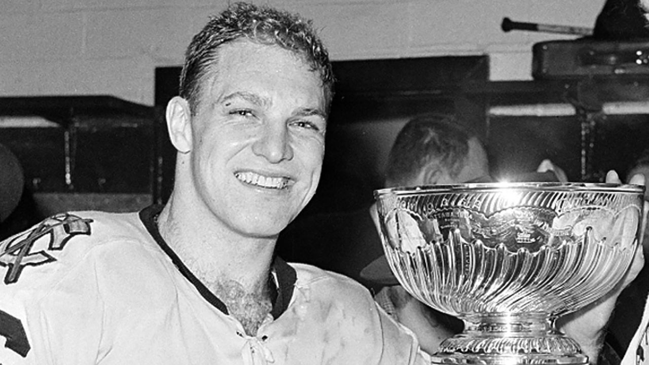 Ndërroi jetë në moshën 84 vjeçare Bobby Hull - Dukagjini