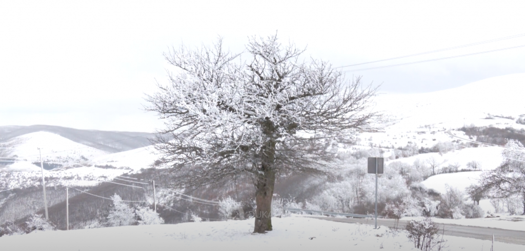 Dimri i vonuar në Marec, infrastruktura shkak për braktisjen e fshatit ...