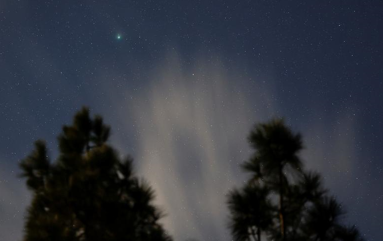 Pas 50 mijë vjetëve shihet një kometë jeshile në Spanjë - Dukagjini