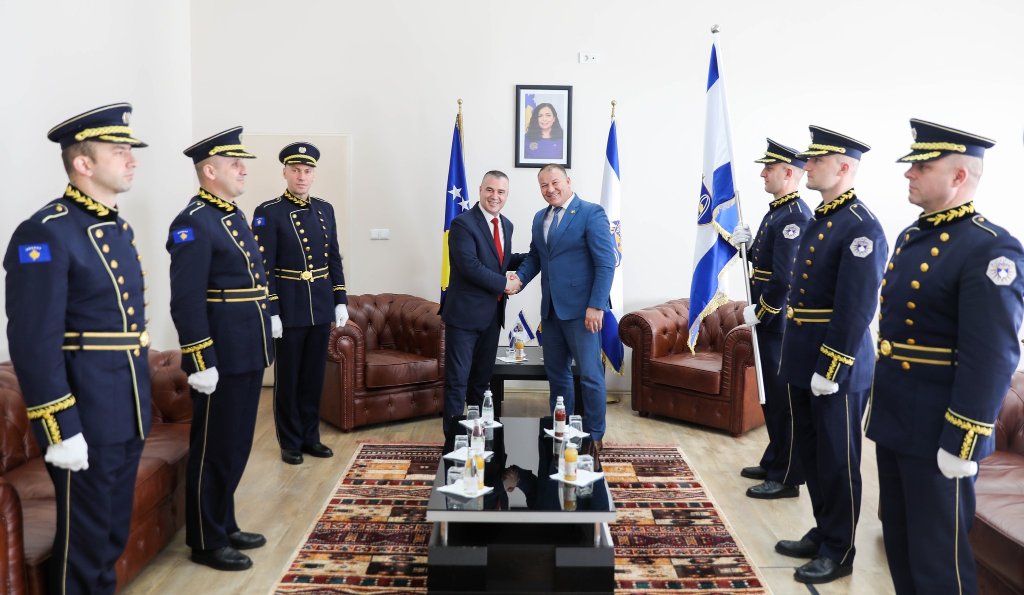 Gazmend Hoxha merr zyrtarisht detyrën si drejtor i përgjithshëm i ...