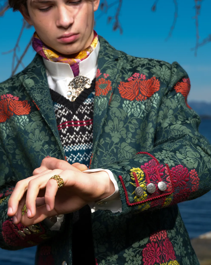 Përshtatja me modernen në veshjet popullore skandinave - Dukagjini