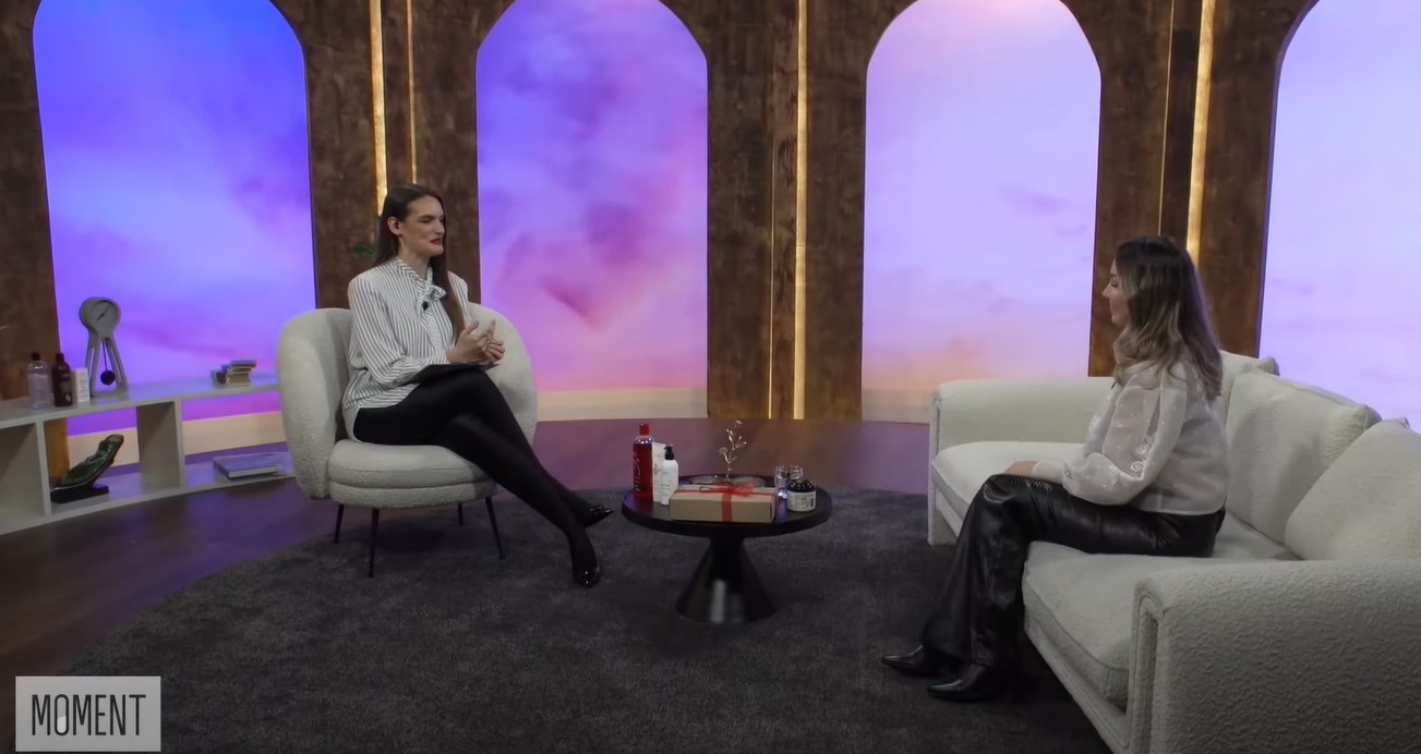 Librat e shkrimtares që shëtiten botën Kaltrina Pacolli - Dukagjini