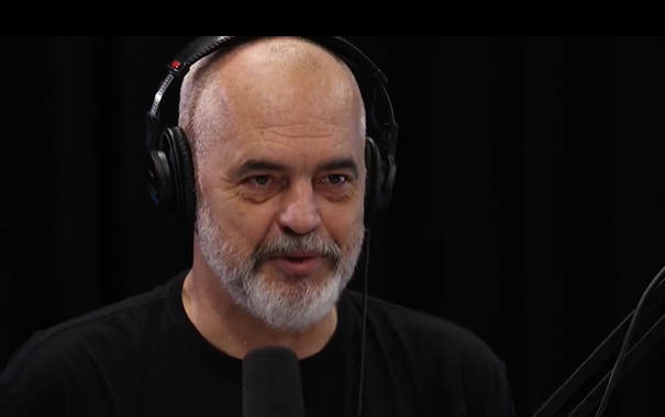 Rama: Shqiptarët kur bëhen bashkë ngatërrohen, pasi për punën flasin në ... Rama: Shqiptarët kur bëhen bashkë ngatërrohen, pasi për punën flasin në ...