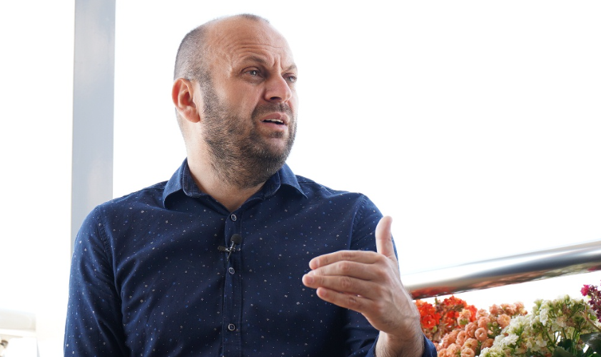 Mushkolaj: Qeveria e Albin Kurtit ka lejuar qarkullimin e qytetarëve me ... Mushkolaj: Qeveria e Albin Kurtit ka lejuar qarkullimin e qytetarëve me ...