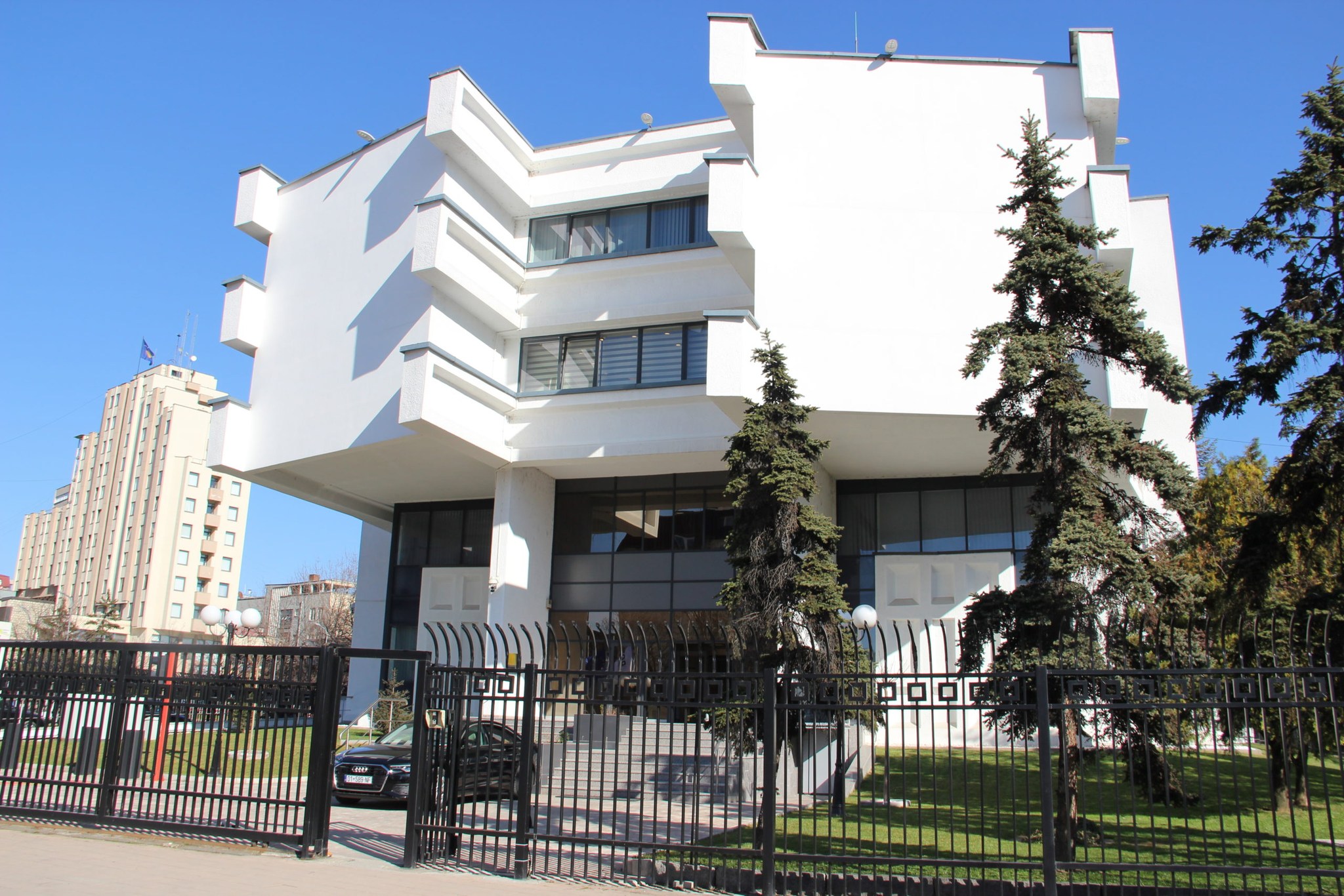 Nesrin Shileku – Shala dhe Milot Cakaj emërohen zëvendësguvernatorë të ...