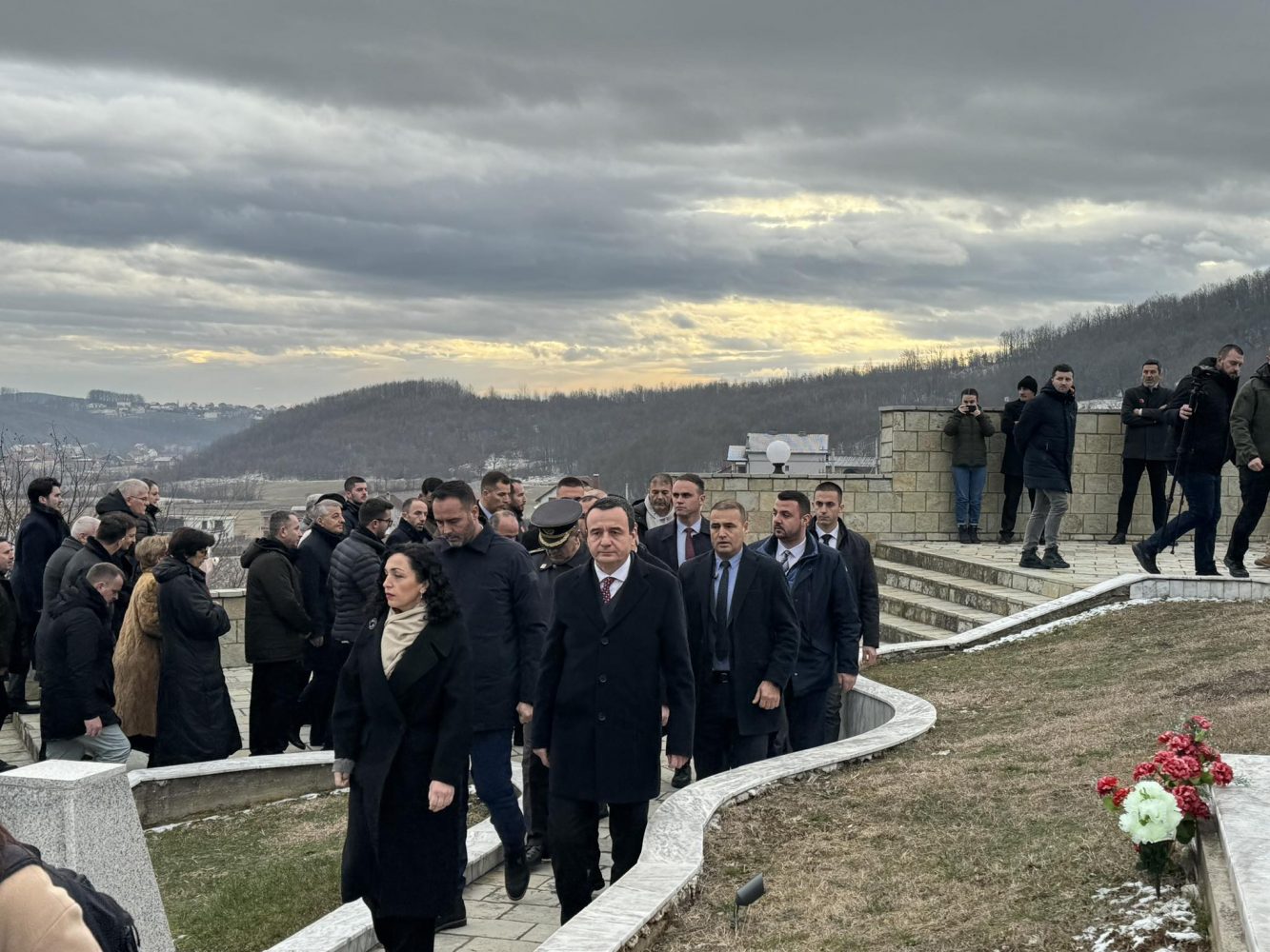 Osmani në 25-vjetorin e Masakrës së Reçakut: Drejtësia i jep kuptim ...