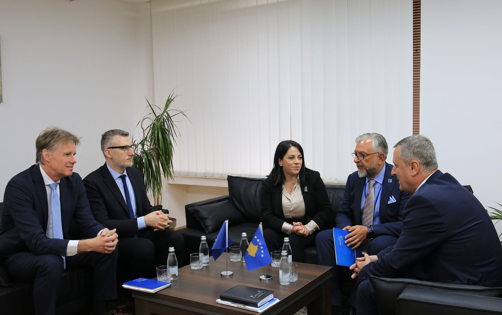 Kryeprokurori Isufaj takohet me shefin e EULEX-it, diskutojnë për ...