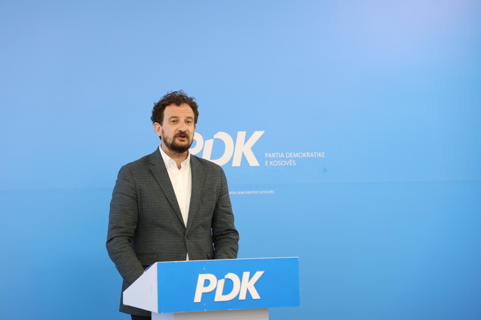 Bernard Nikaj zgjedhet Sekretar i Përgjithshëm i Partive Liberale të ...