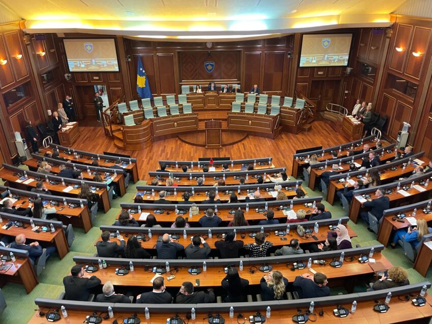 VV-ja kishte shumicën, por vendosi të mos e hedhë në votim raportin për ...